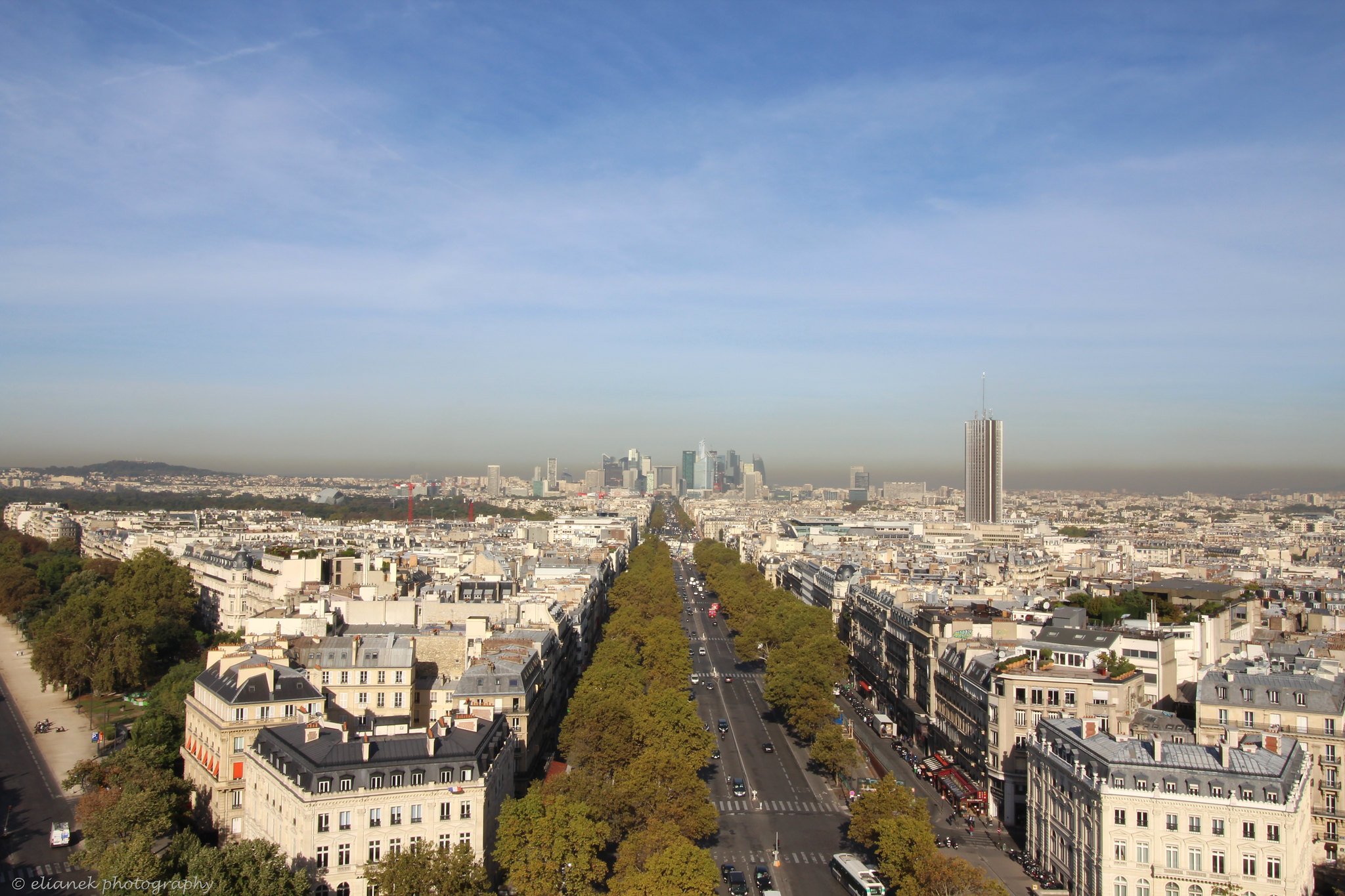 La Defense Paris - Conhecendo a Paris Moderna | Blog Viajando Sem Tedio